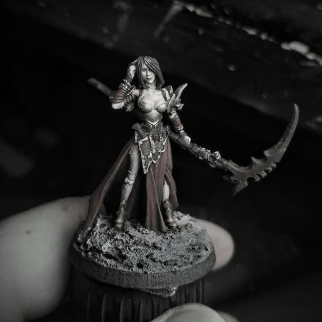 How to Paint High Contrast Miniatures with Photography (5 Steps ...