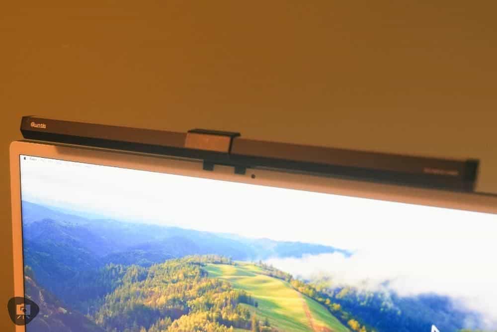 Review of the Quntis Monitor Light with RGB Backlight - Tangible Day