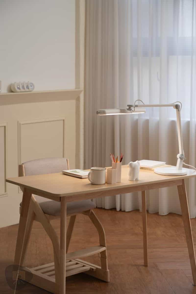 Best Kind of Kid's Study Lamp? My BenQ MindDuo2 Lamp Review - Tangible Day